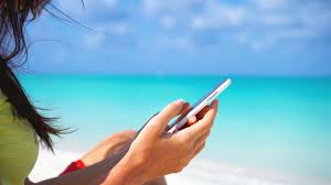 Australians Pick Smartphones Over Sunscreen